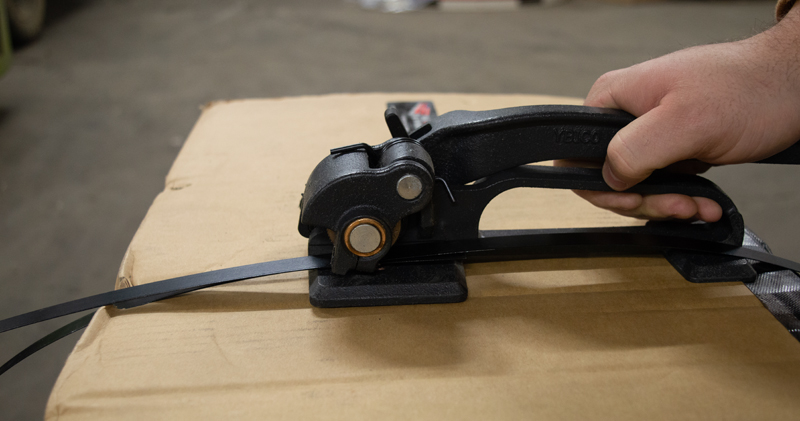 How To Use a Strapping Machine – Packaging Blog