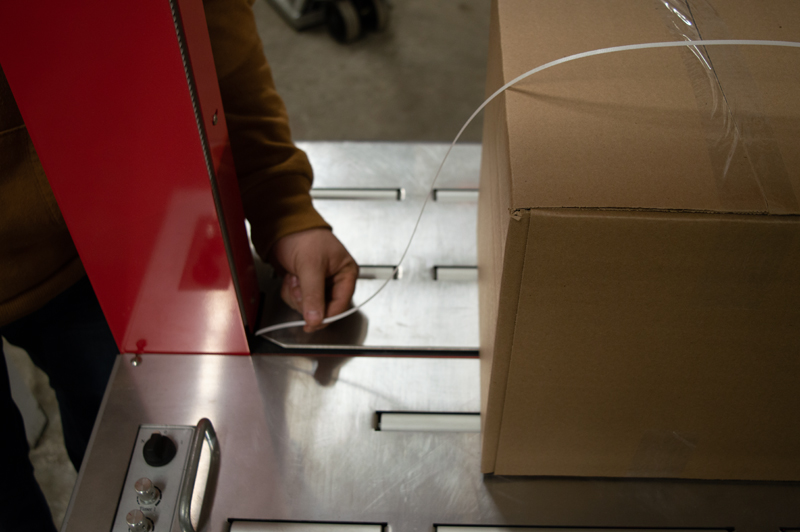 How To Use a Strapping Machine – Packaging Blog